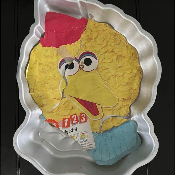 Wilton | Kitchen | Vintage 992 Wilton Sesame Street Big Bird Cake Pan ...
